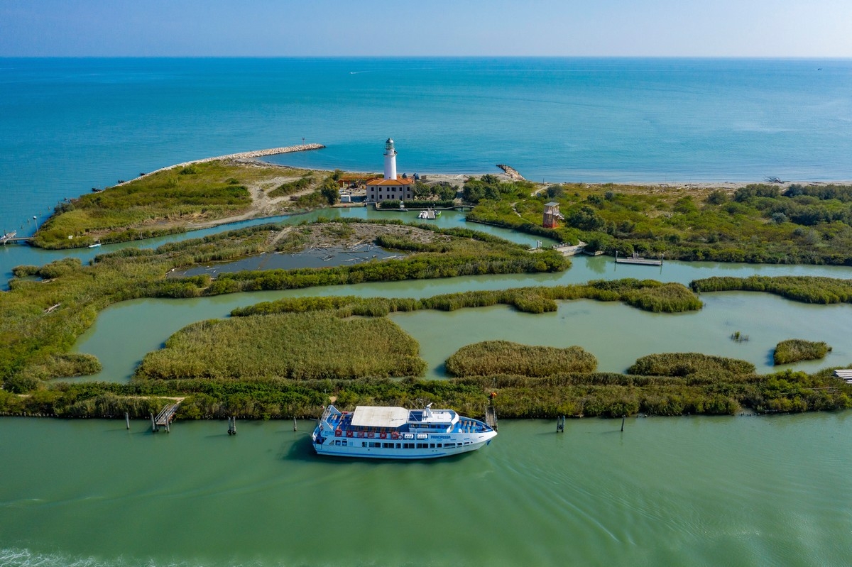 Motorboat trip to the mouth of the Po river — Ferrara Terra e Acqua